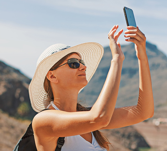 How to stay secure while staying connected on vacation - Help Net Security